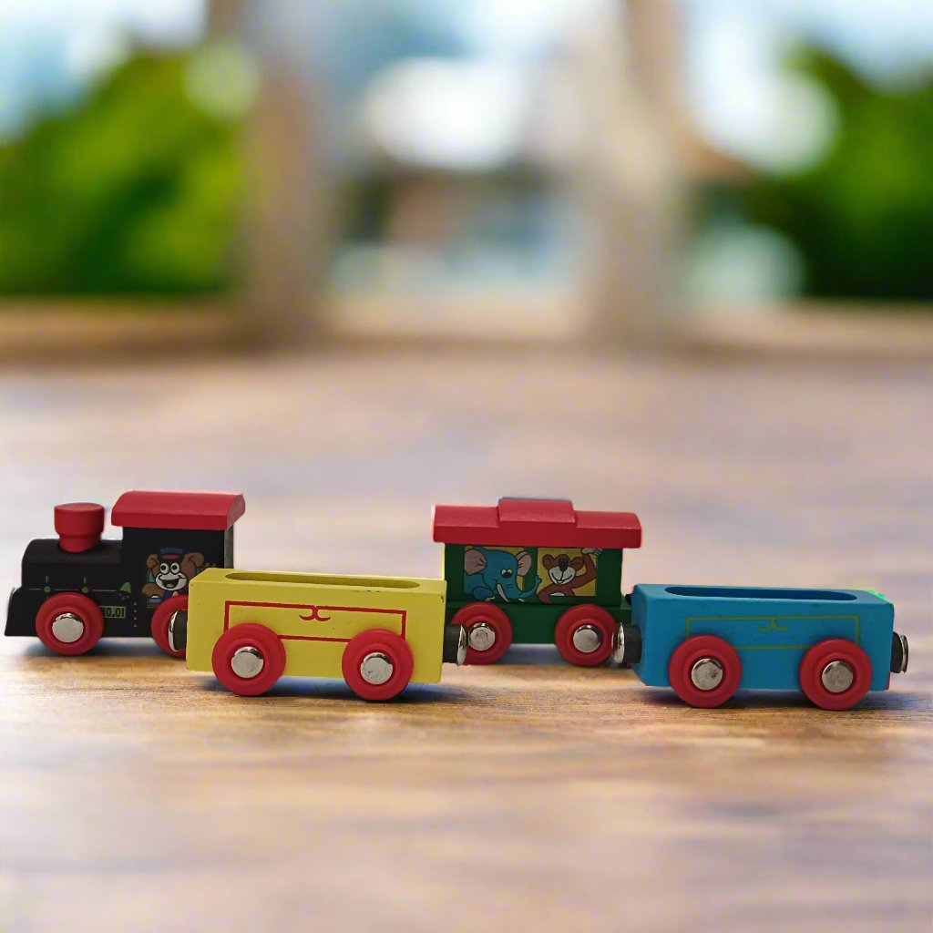 Wooden Magnetic Train Set – WeToyToy